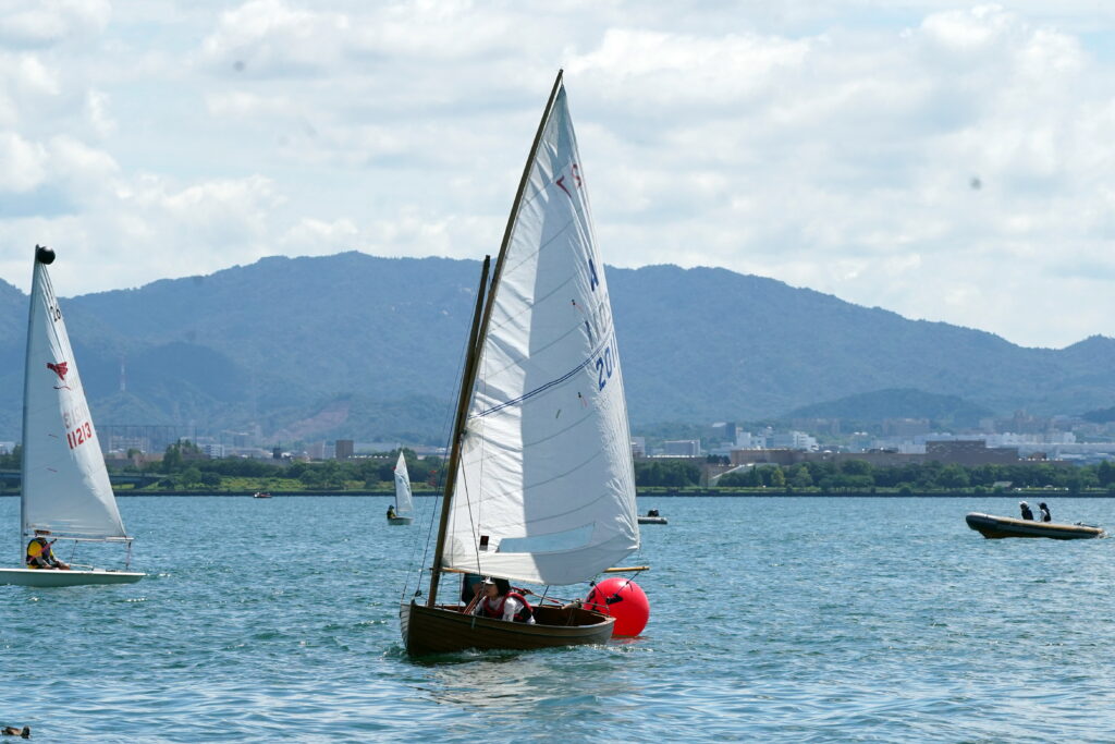 SAILおおつ2023開催、45艇がセーリングを楽しみました！ 2023/8/27 – BYC.info